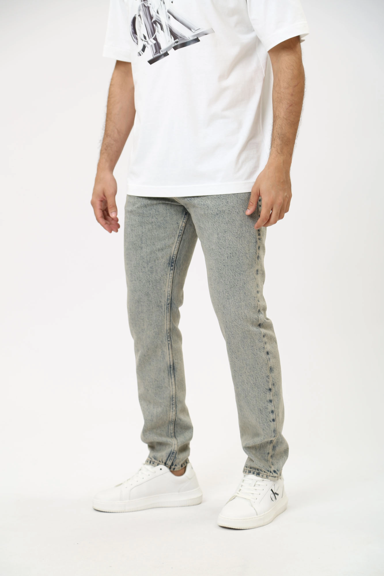 AUTHENTIC STRAIGHT Calvin Klein Jeans J30J324966 1A4 Med Online.ru