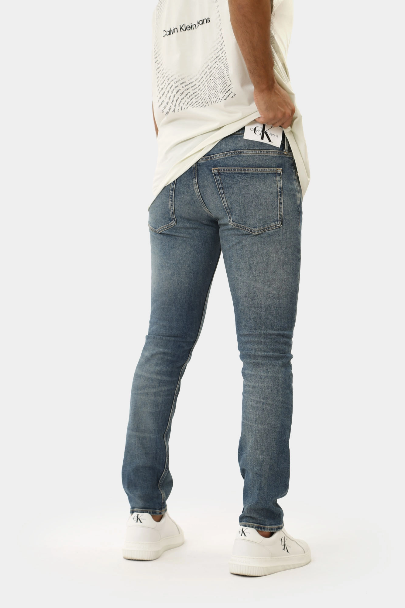 Calvin Klein Jeans J30J324809 1A4 Med Online.ru